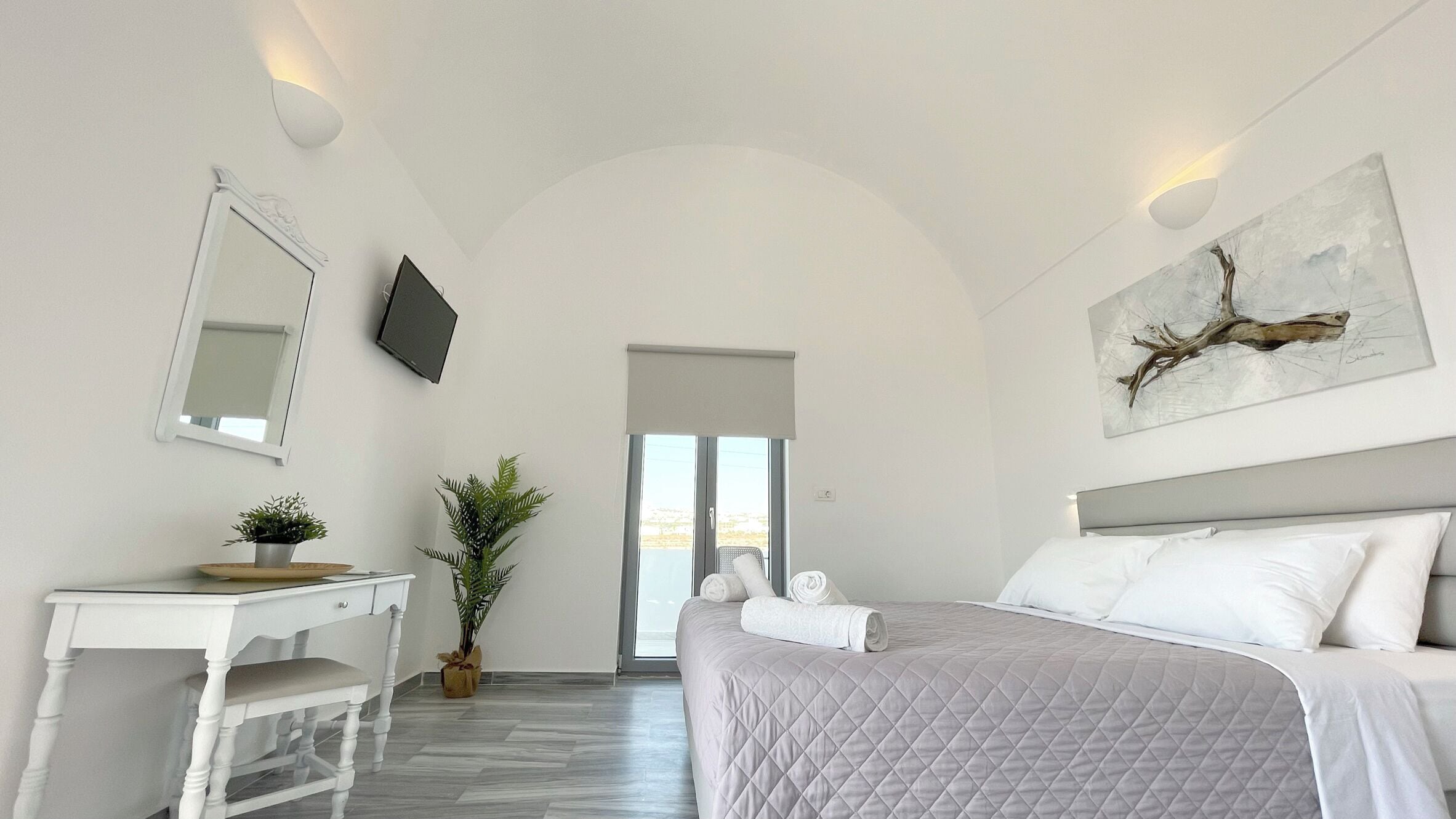 Quarto Empresarial | Roupa de alta qualidade, com decoração personalizada 