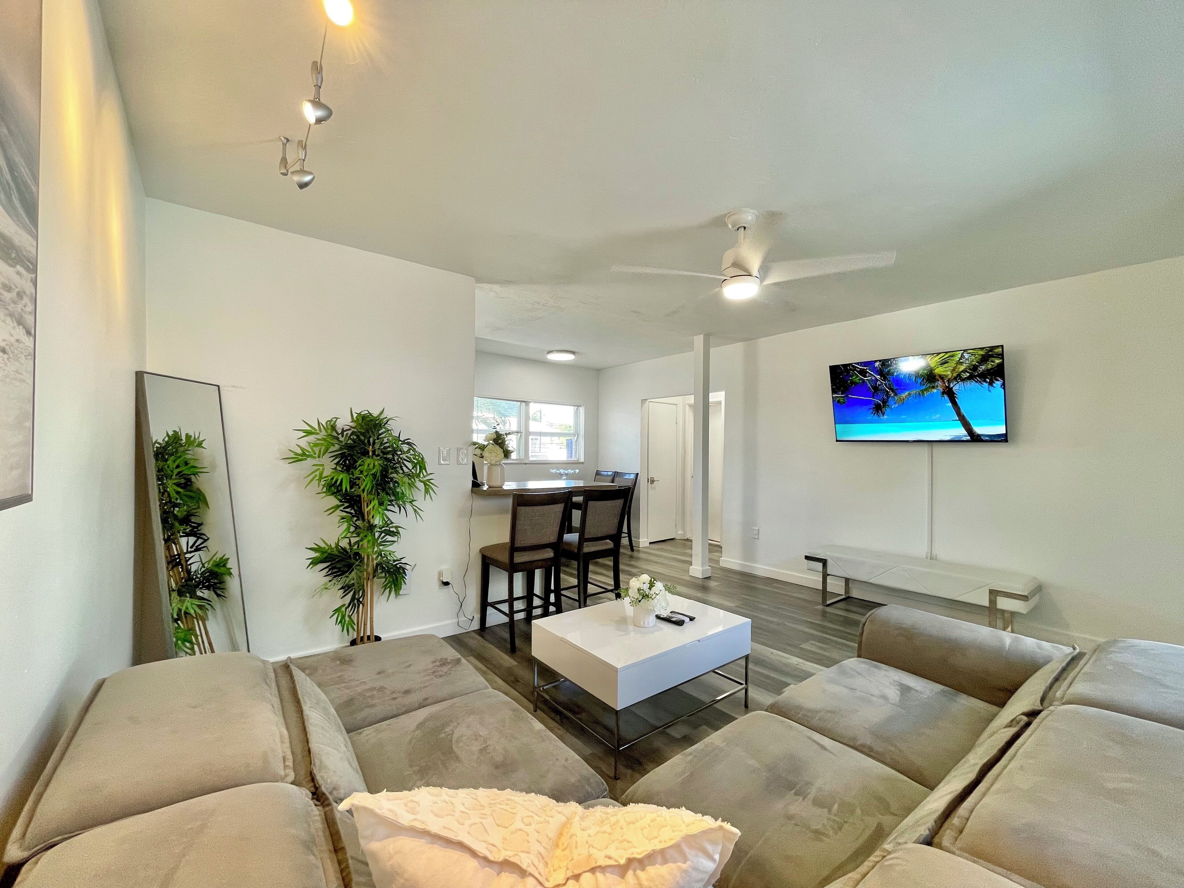 2301/u1-comfy-beachfront-central-1-bedroom-apartment-with-ac-in-fort-lauderdale - Wilton Manors, FL