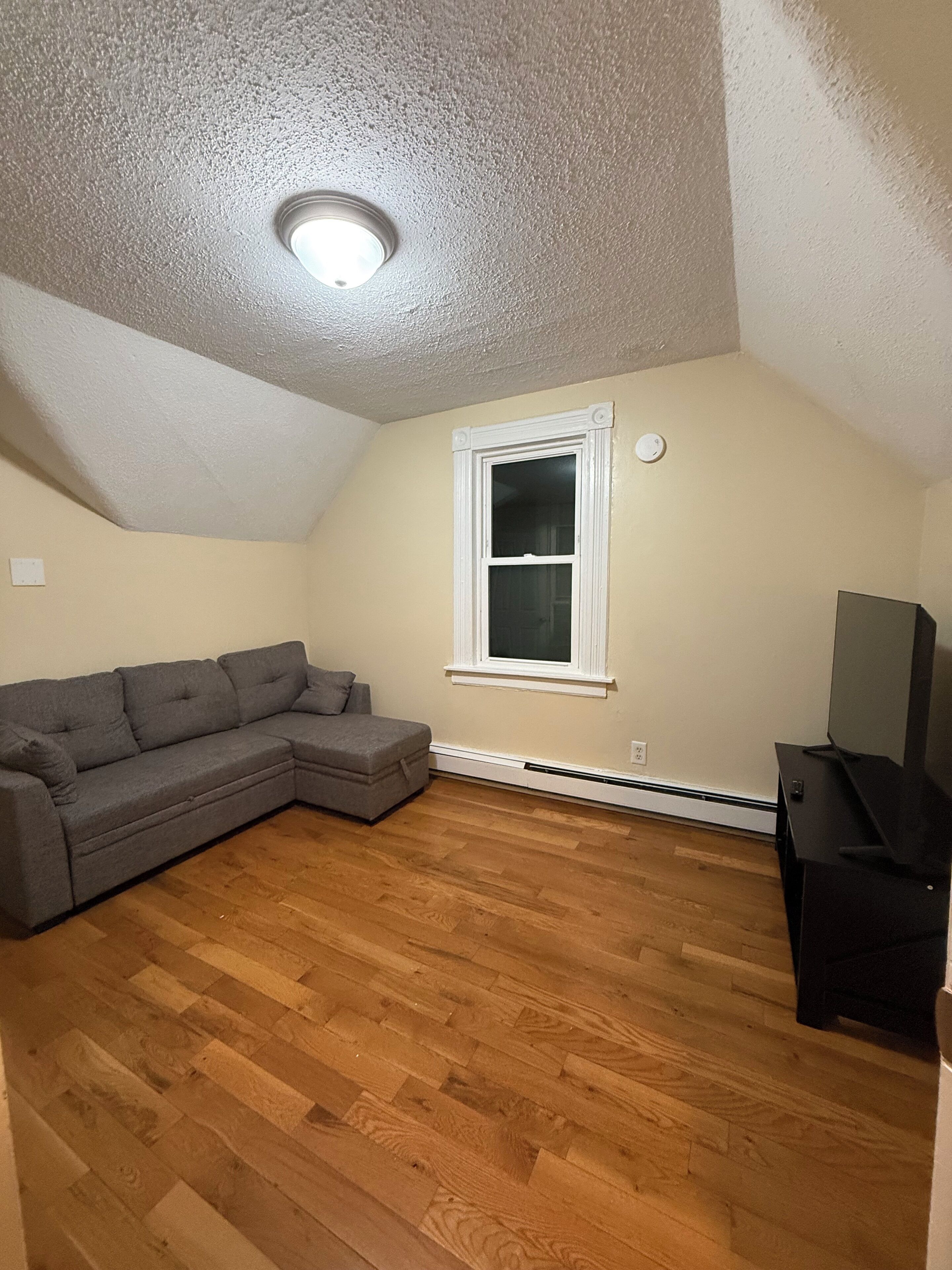 Tranquil 1-bedroom & Office Apartment: New Haven, Ct - New Haven, CT