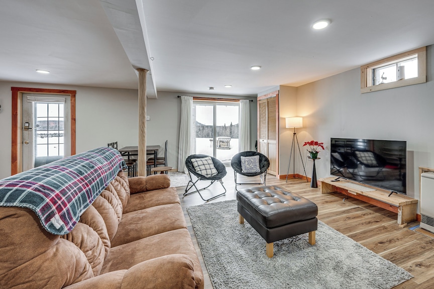 On-site Off-roading Access & Views! Vermont Gem - Coaticook