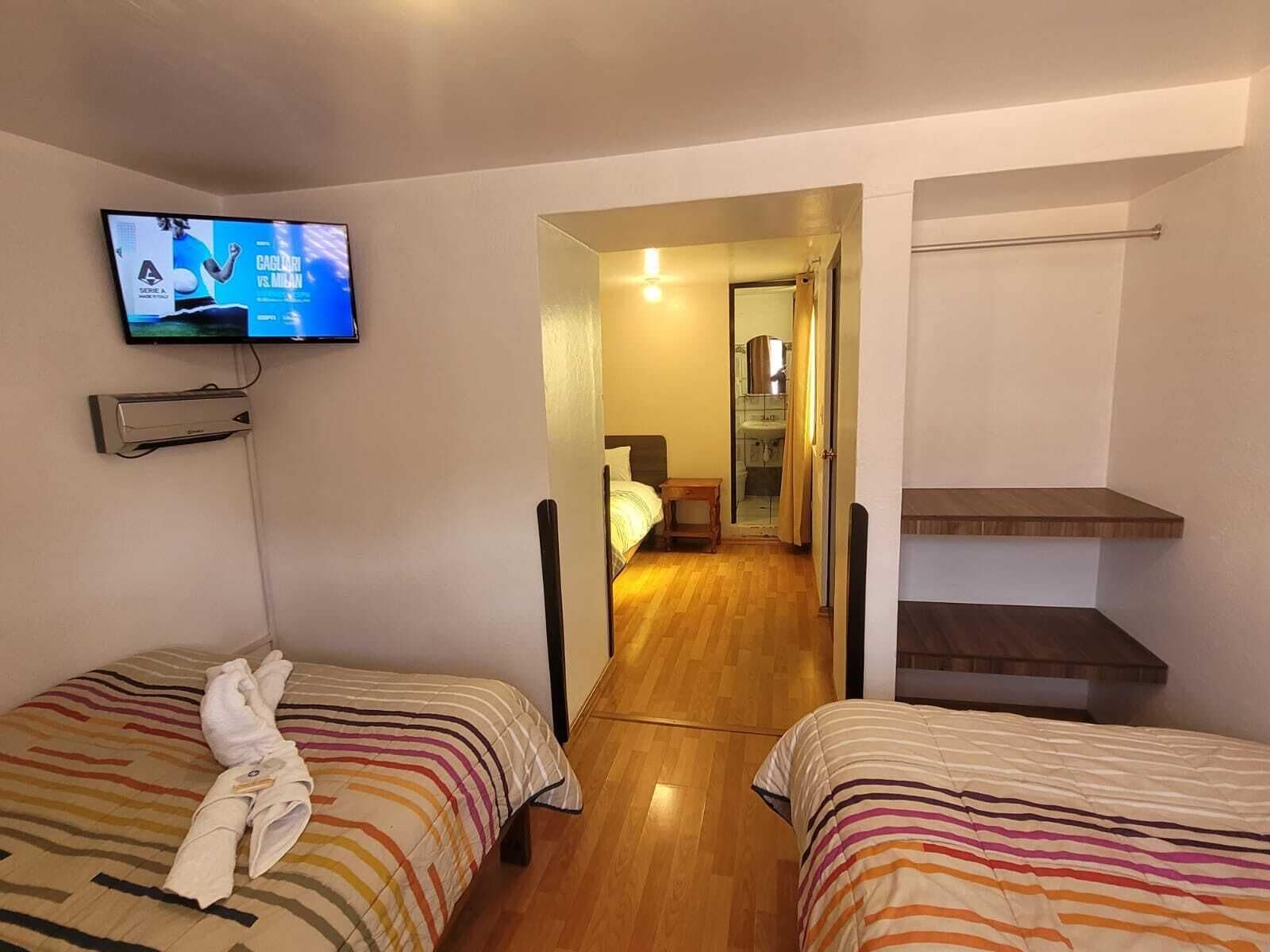 Quarto quádruplo superior | Quartos à prova de som, Wi-Fi de cortesia