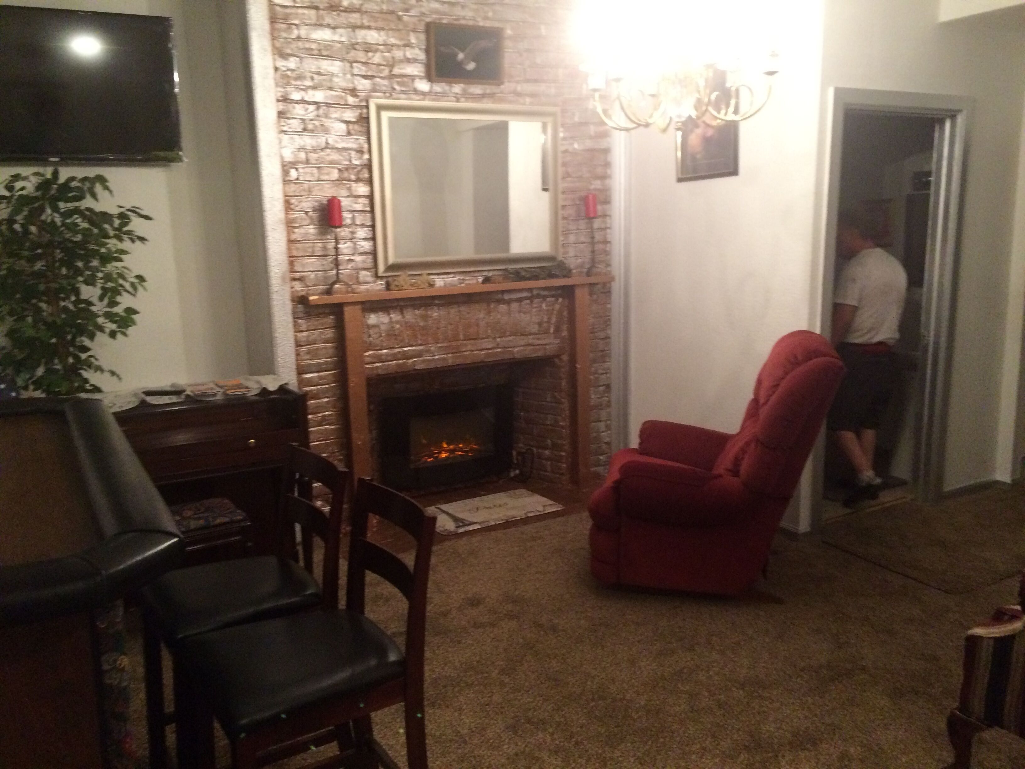 Cozy 2-bedroom Sleeps 7 Townhome In Downtown Walking Distance To River & Casino - Hidden Valley, IN