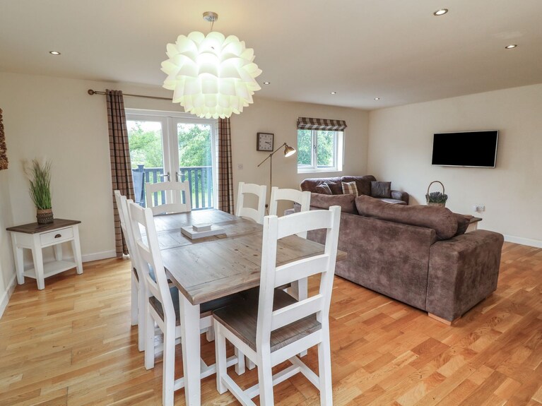 James Ville Marina Lodge 14, Pet Friendly, With Hot Tub In Brigg - Lincolnshire