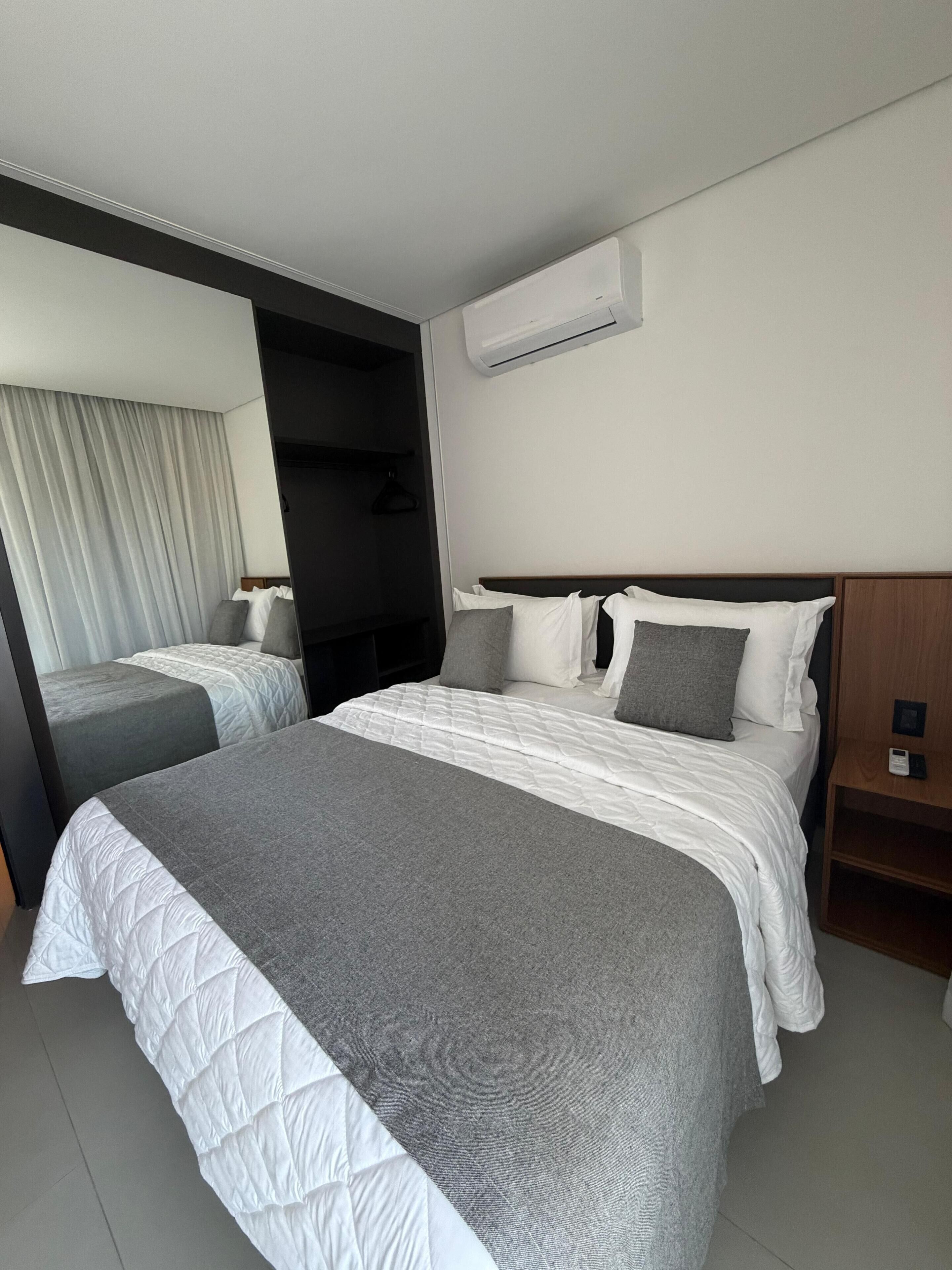 Apartamento família, sacada, vista para o pátio | Wi-Fi de cortesia