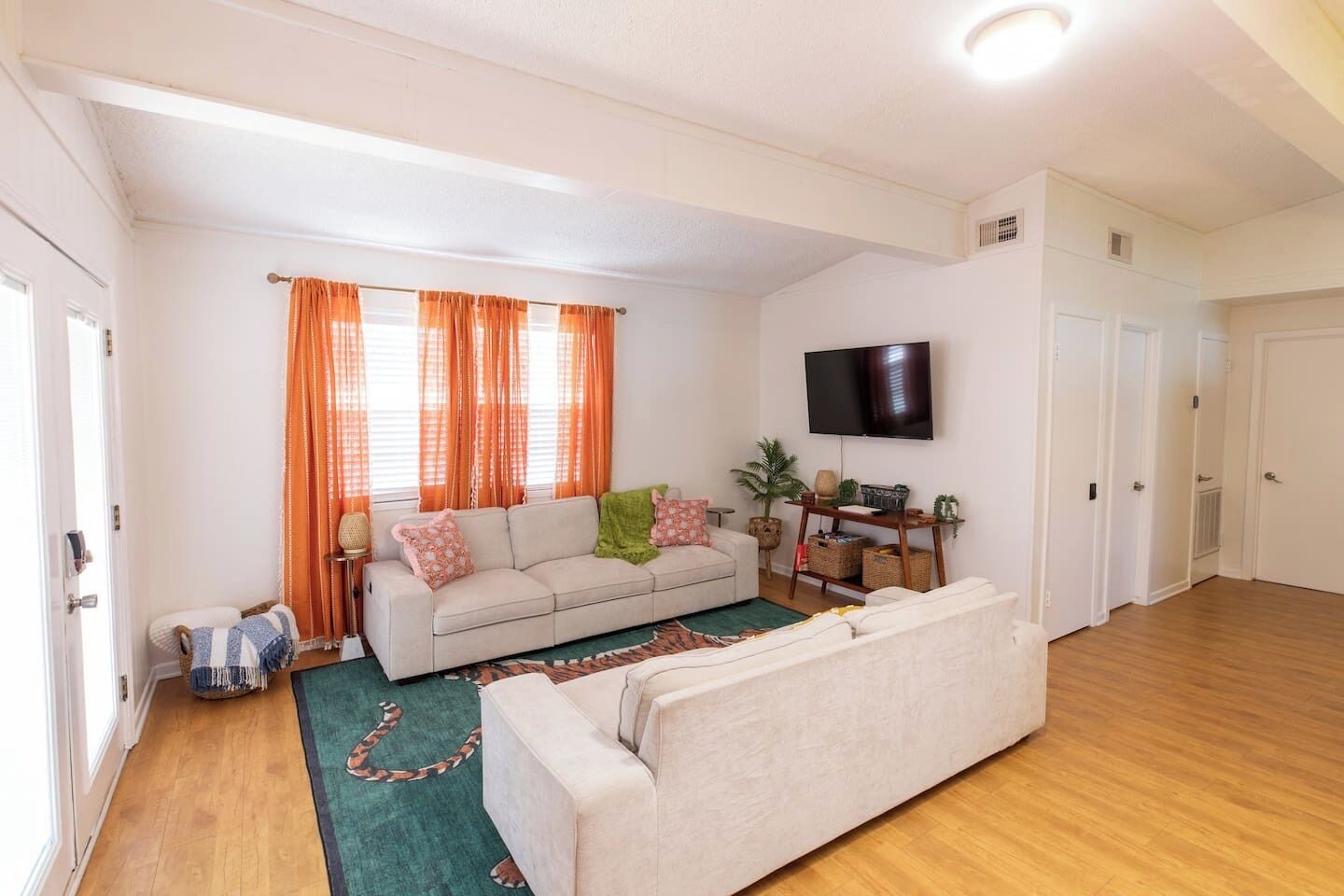 Flamingo Way | 2br + Sleeping Den | Waterfront - Jamaica Beach, TX