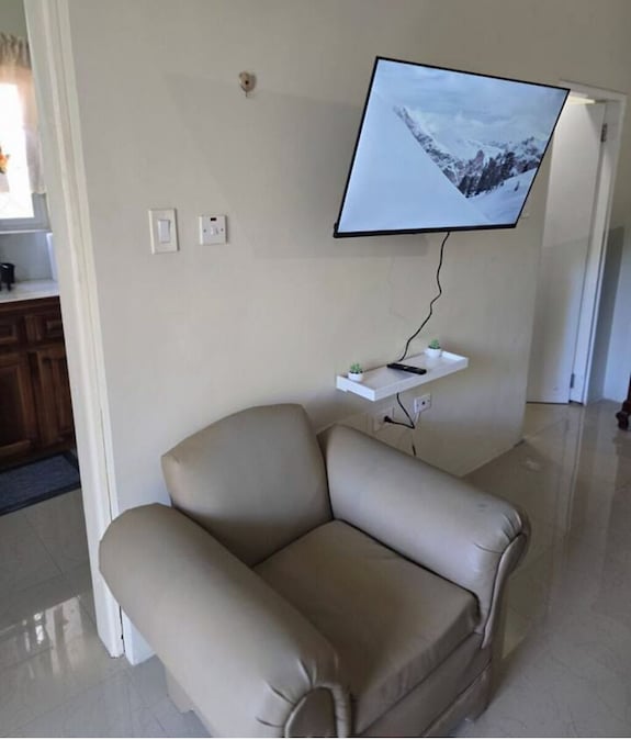 Airport Visits And Event Stays - Montego Bay
