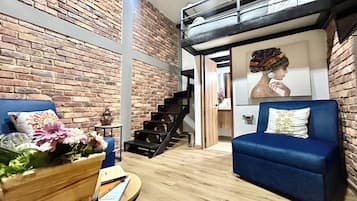 Quarto Familiar | Secretária adequada para computadores portáteis, Wi-fi grátis