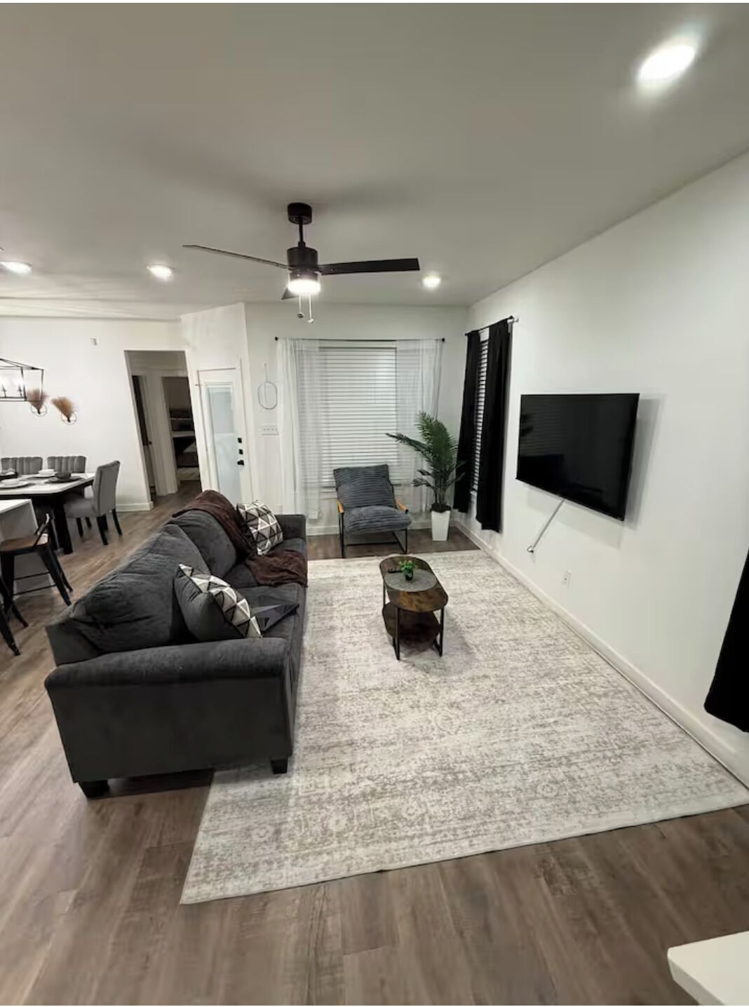 3br Waterfront Oasis With Lagoon Access And Private Garage - Dayton, TX