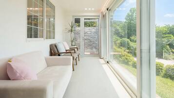 Quarto básico, 3 quartos (Pool Villa) | 3 quartos, Wi-Fi de cortesia