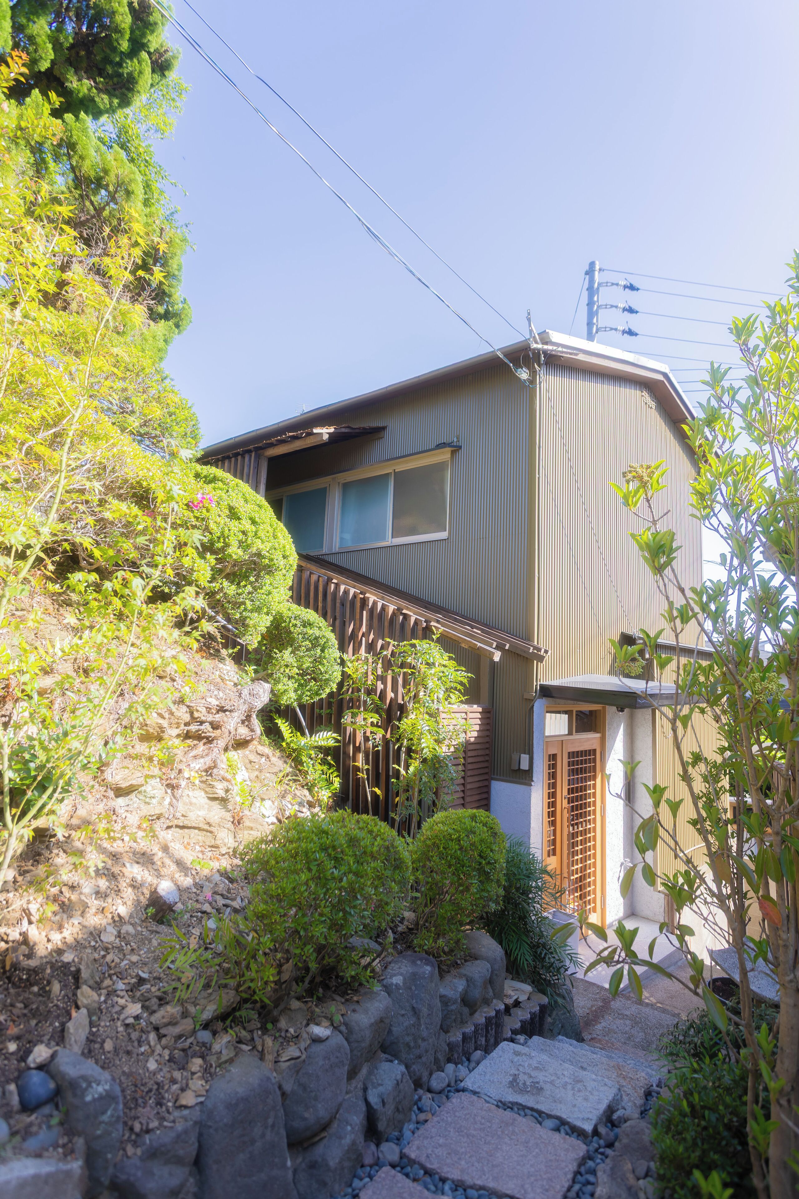 Quarto Triplo Comfort, várias camas, Vista para a cidade | Com decoração personalizada, com mobília individualizada 