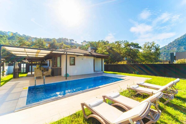 Villa Larisa, Mergenli - Ege Bölgesi