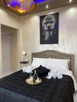 Quarto Económico, varanda | Secretária, quartos insonorizados, Wi-fi grátis 