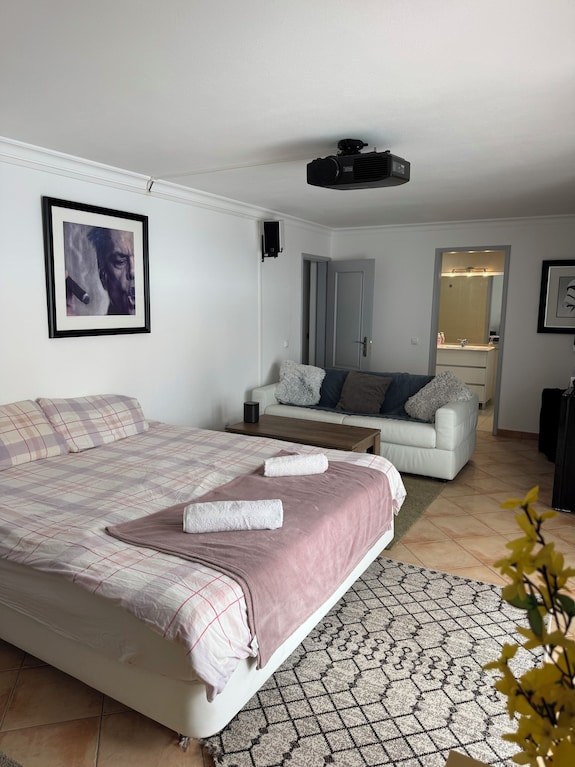 New!! Fantastic 4-bedroom Villa In Charming Lagos - Lagos