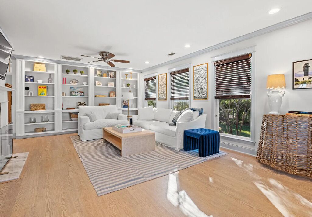 Dolphin Point: Beautiful Bungalow W/private Dock - Georgetown