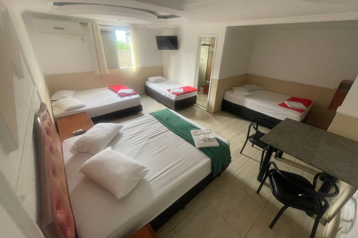 Quarto econômico, várias camas | Wi-Fi de cortesia