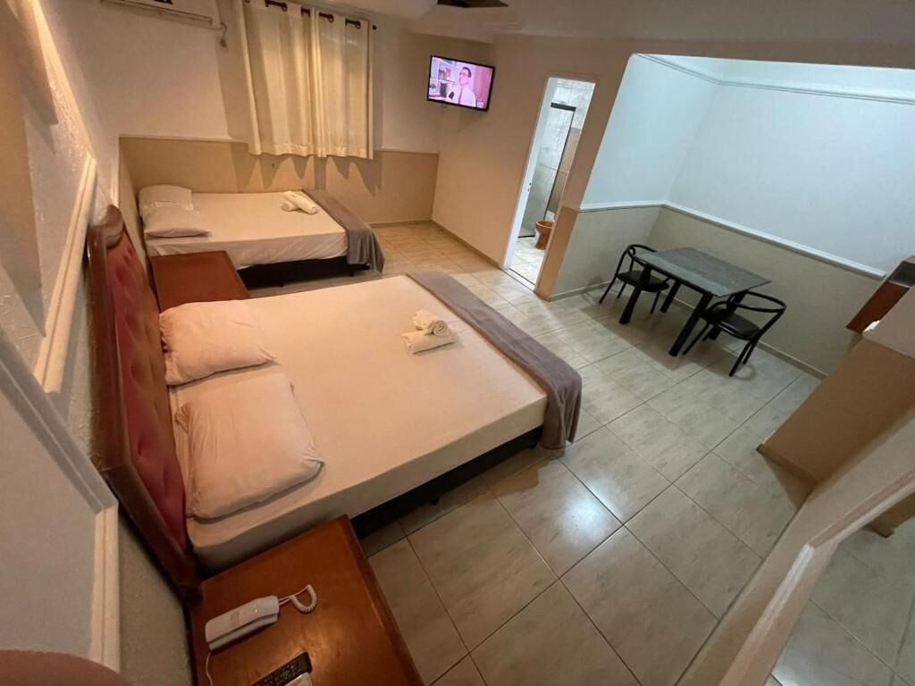 Quarto Quádruplo | Wi-fi grátis . Hotel Vitória de Santos