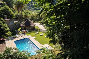 Piscina exterior sazonal 