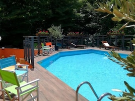 Piscina externa sazonal
