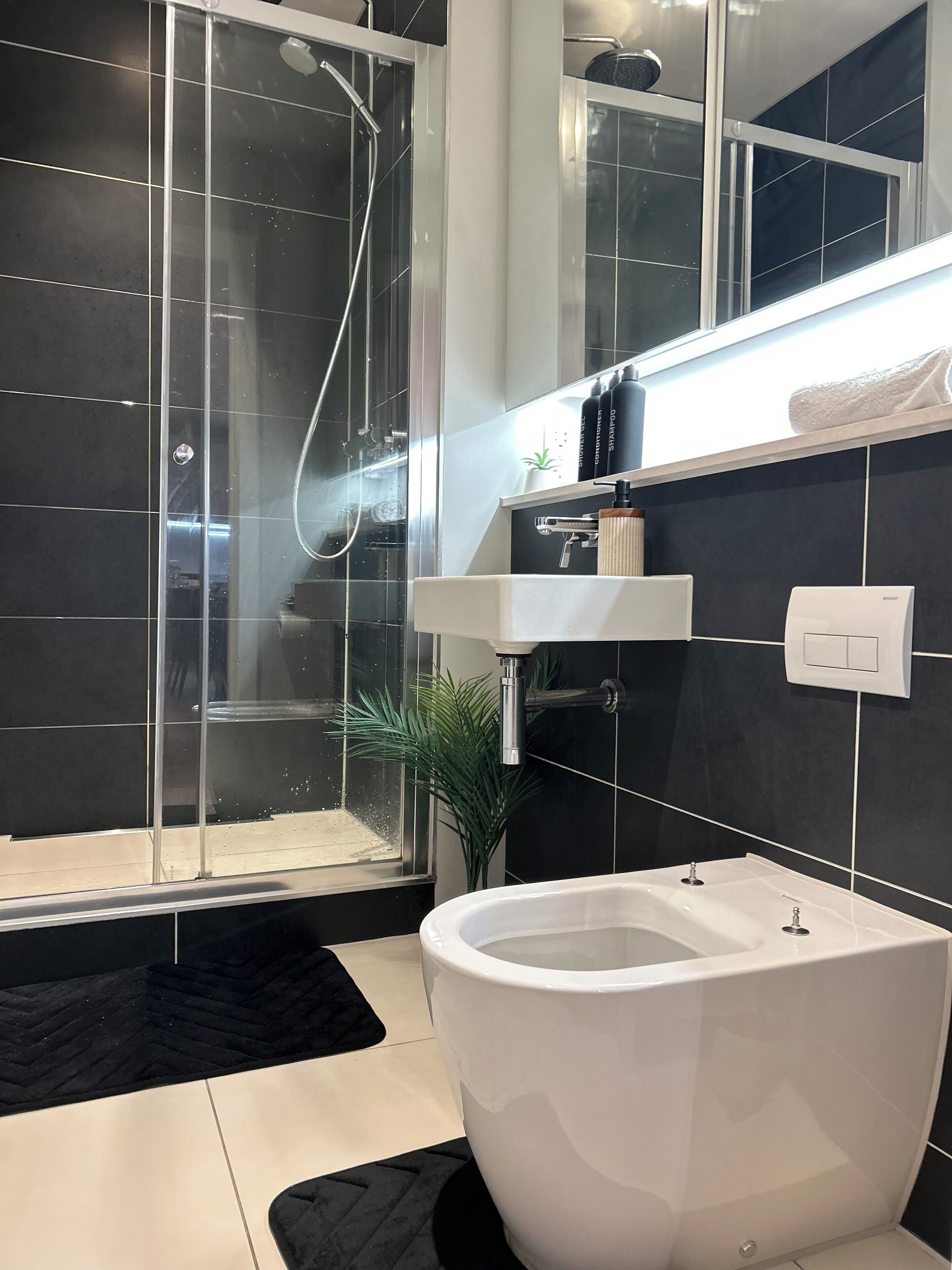 Apartamento, 1 quarto, varanda, vista para o jardim | Banheiro