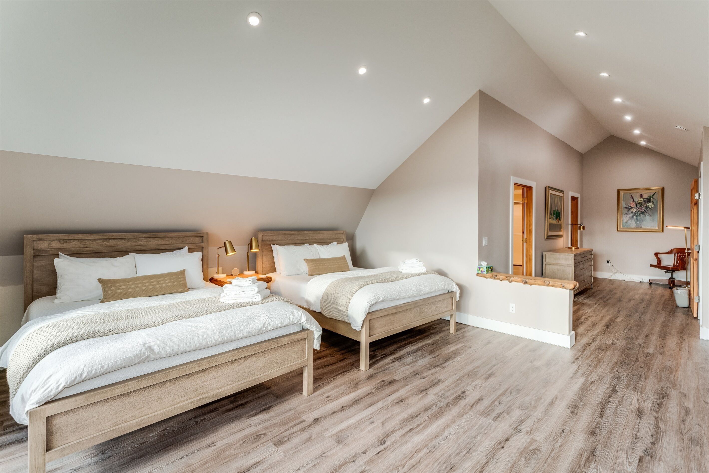 North Star Ranch Chalet 13 Beds, Events Okay With Approval And Additional Fee - Montana