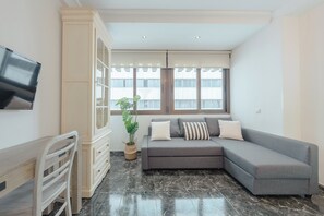 Estúdio standard, vista para a cidade | Área de estar