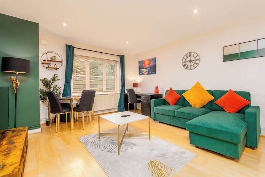 Garage Parking/sleep 6/ Spacious Coventry Flat - Coventry