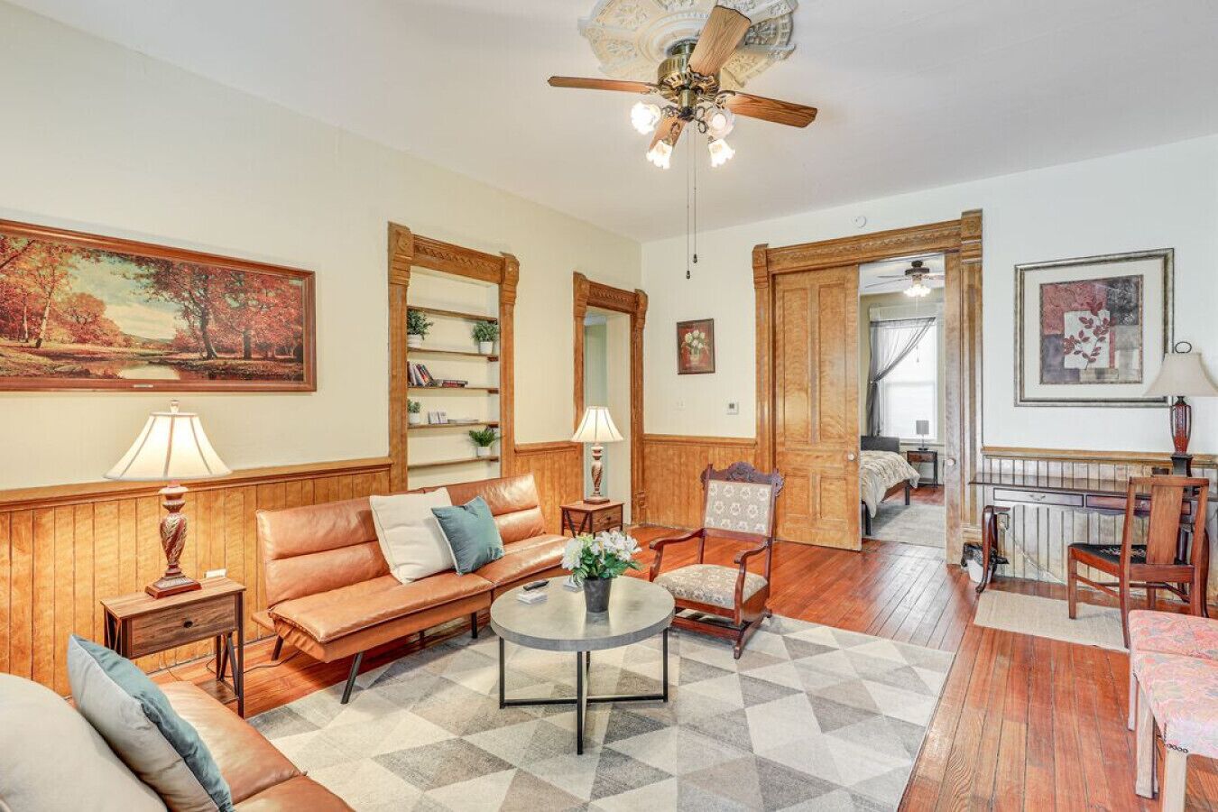 Walk To Medina Square - Historic 1880 Home! - Medina, OH