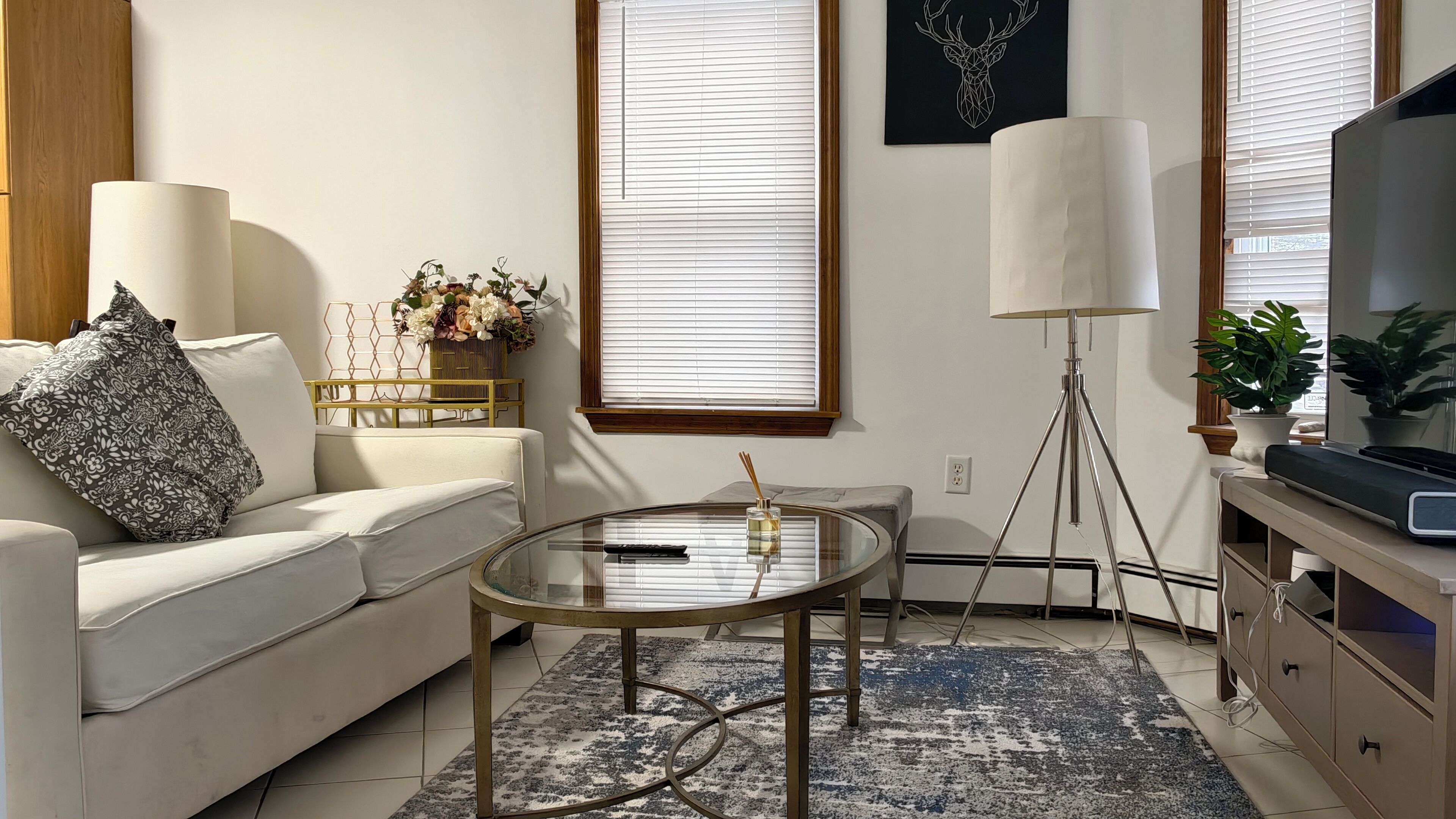 Comfortable 2br For Families In Quiet Neighborhood Of Watertown, In Unit Laundry - Massachusetts