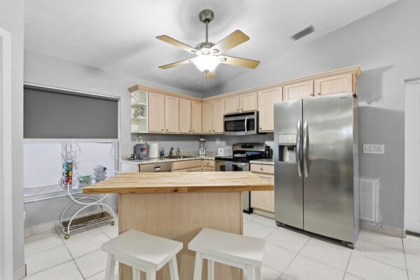 Sun And Fun- Dolphin Diversion - Ponce Inlet, FL