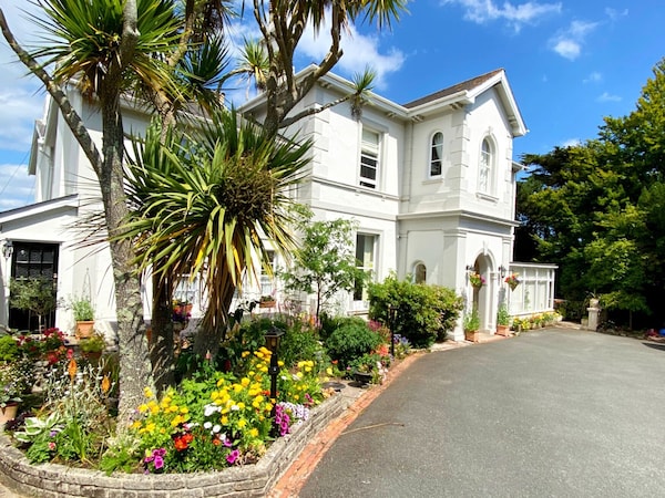Muntham Deluxe Apartment 2 - Torquay