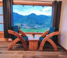 Quarto Superior, vista para a montanha | Terraço/pátio interior