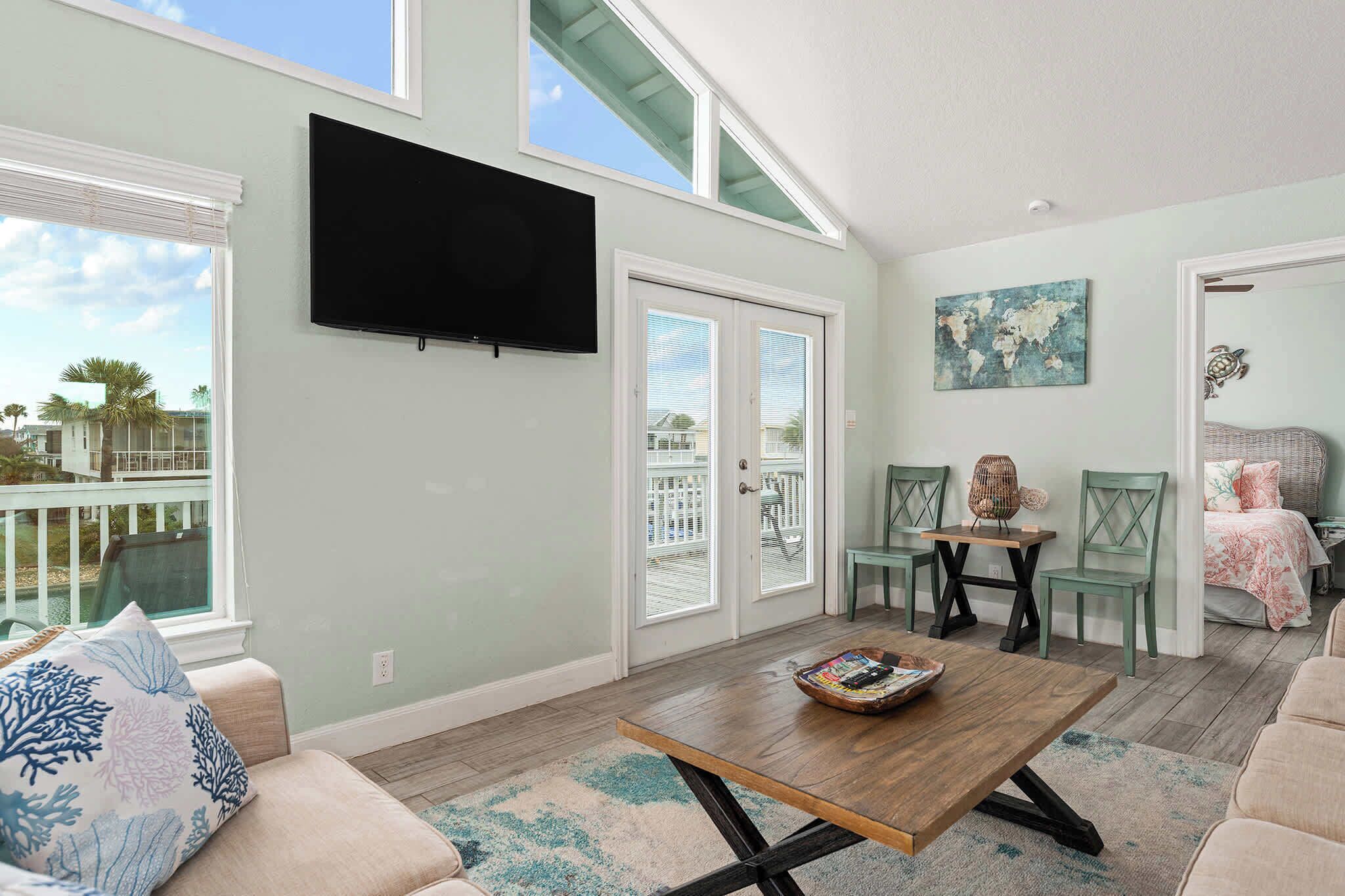 Waterfront | Communal Pool | Dock | Pet-friendly! - Rockport, TX