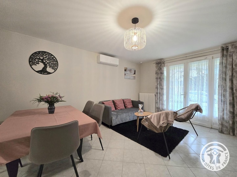 House In Eymet With Garden And Private Parking - Dordogne