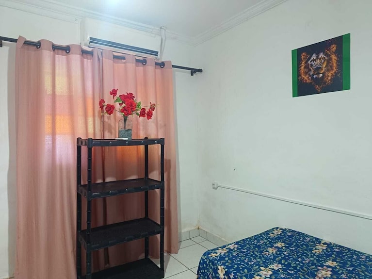 Shared Room In A Family Home - Mato Grosso (estado)