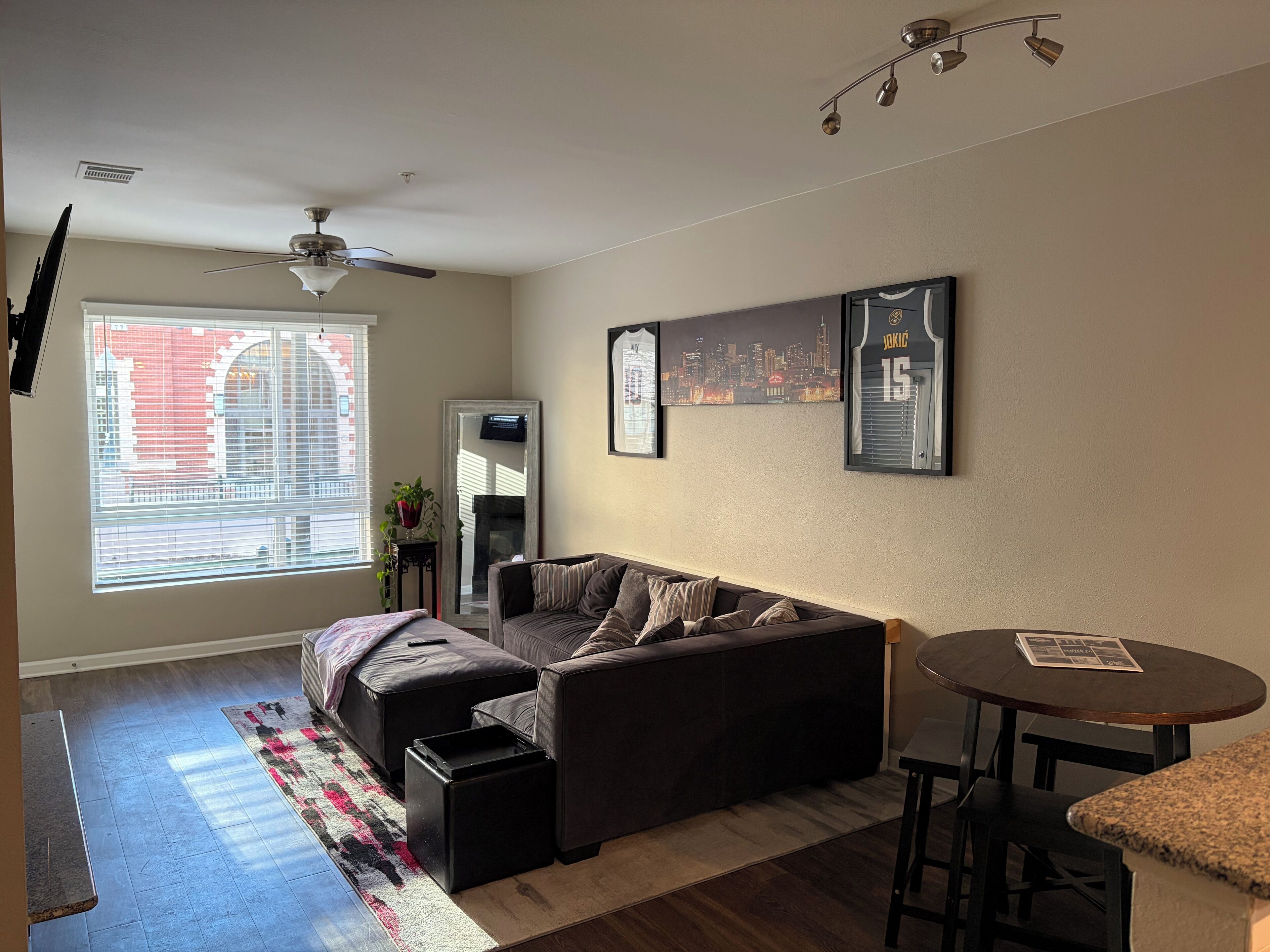 Cozy Downtown Oasis - Westminster, CO