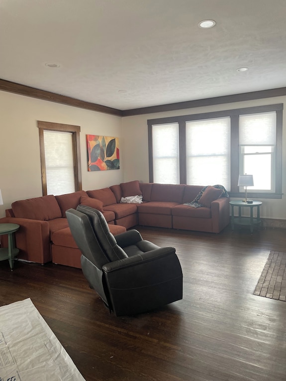 Fully Remodeled 5br Geneva Retreat Charm Near Lake Erie & Wineries Sleeps 20 - Geneva, OH