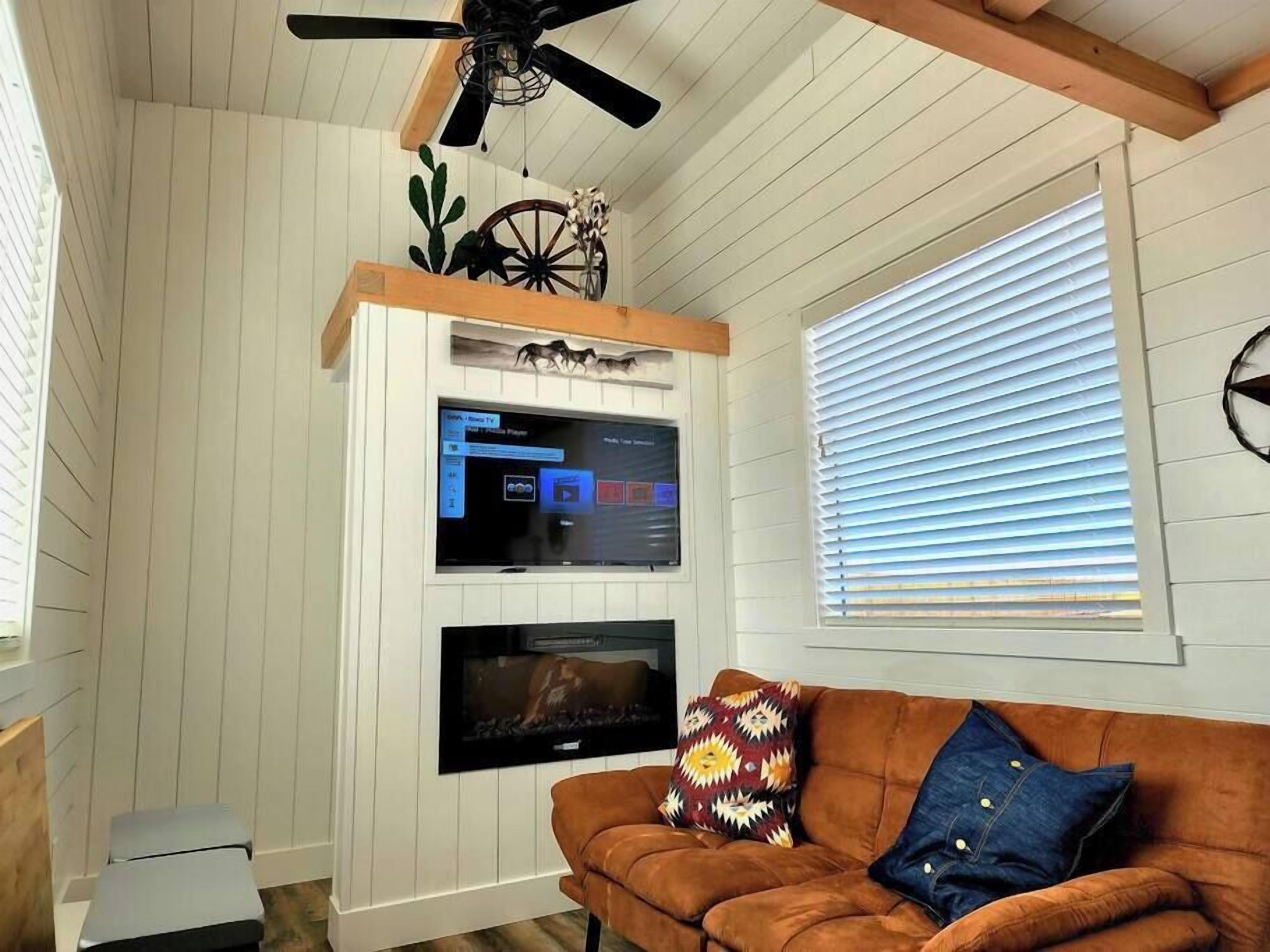Zion Couples Retreat  Romantic Desert Tiny Home - Zion National Park