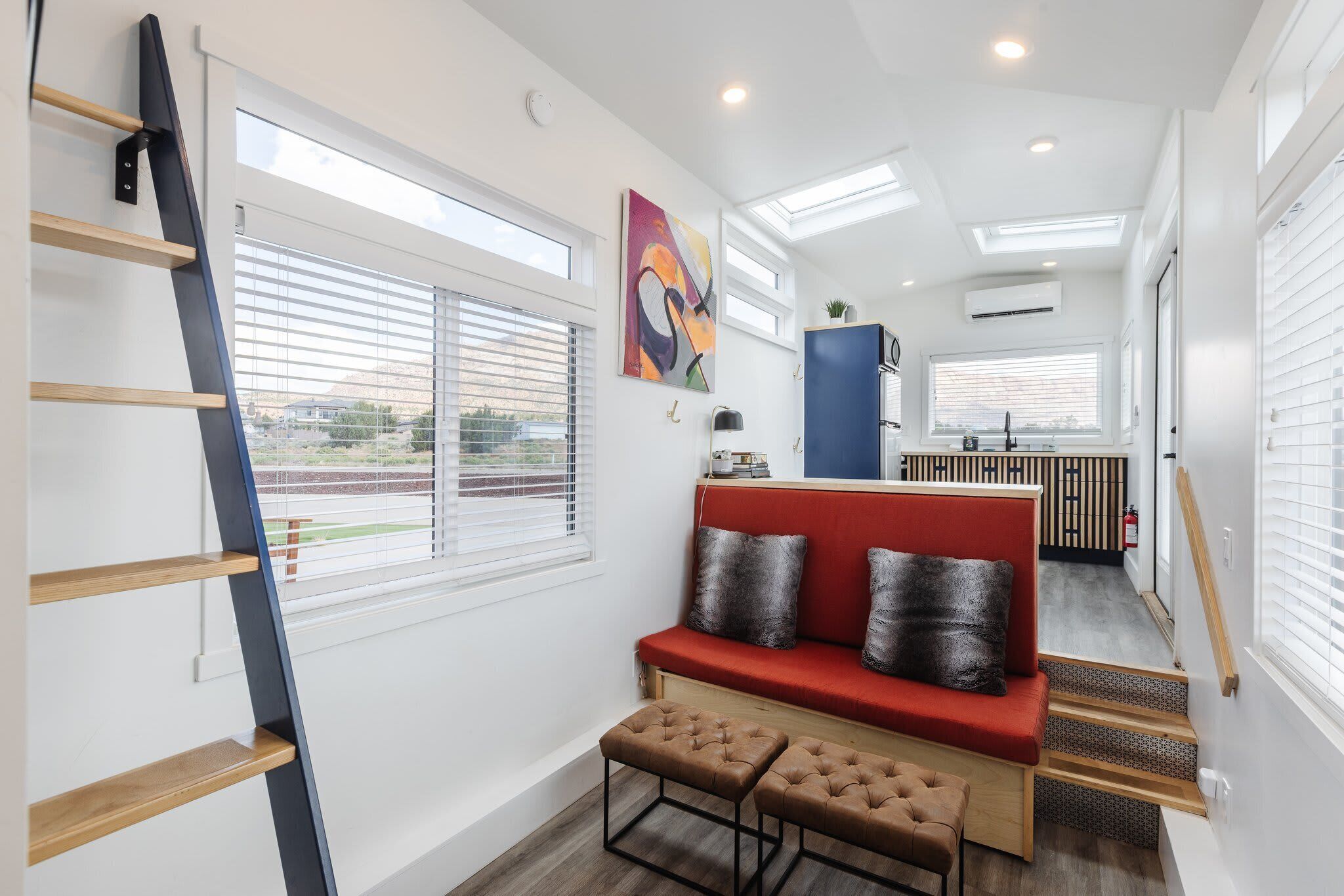 Modern Tiny Home Near Zion | Private Deck | Views - Zion National Park