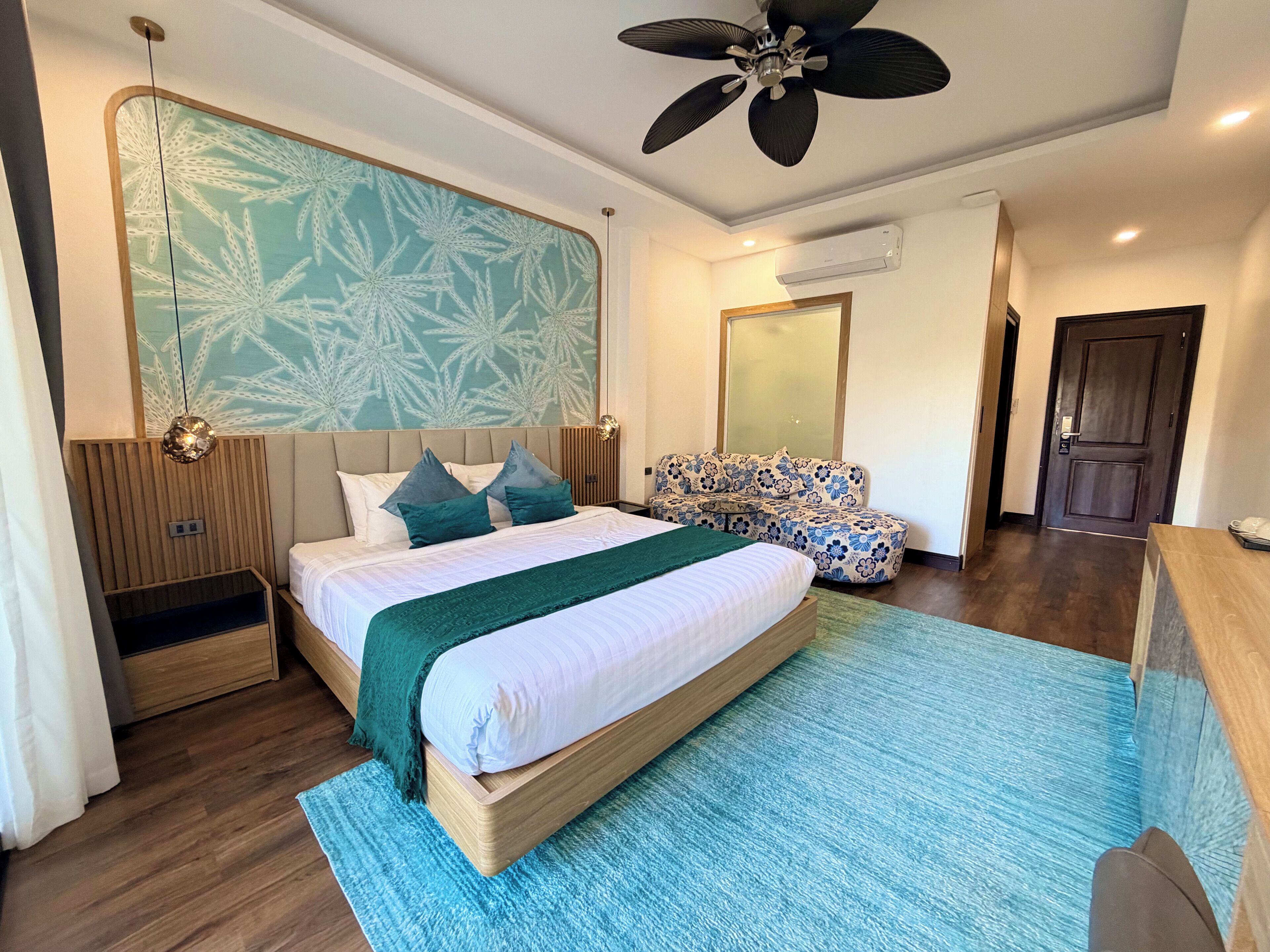 Cofre no quarto, secretária, cortinas/cortinados opacos, Wi-fi grátis 