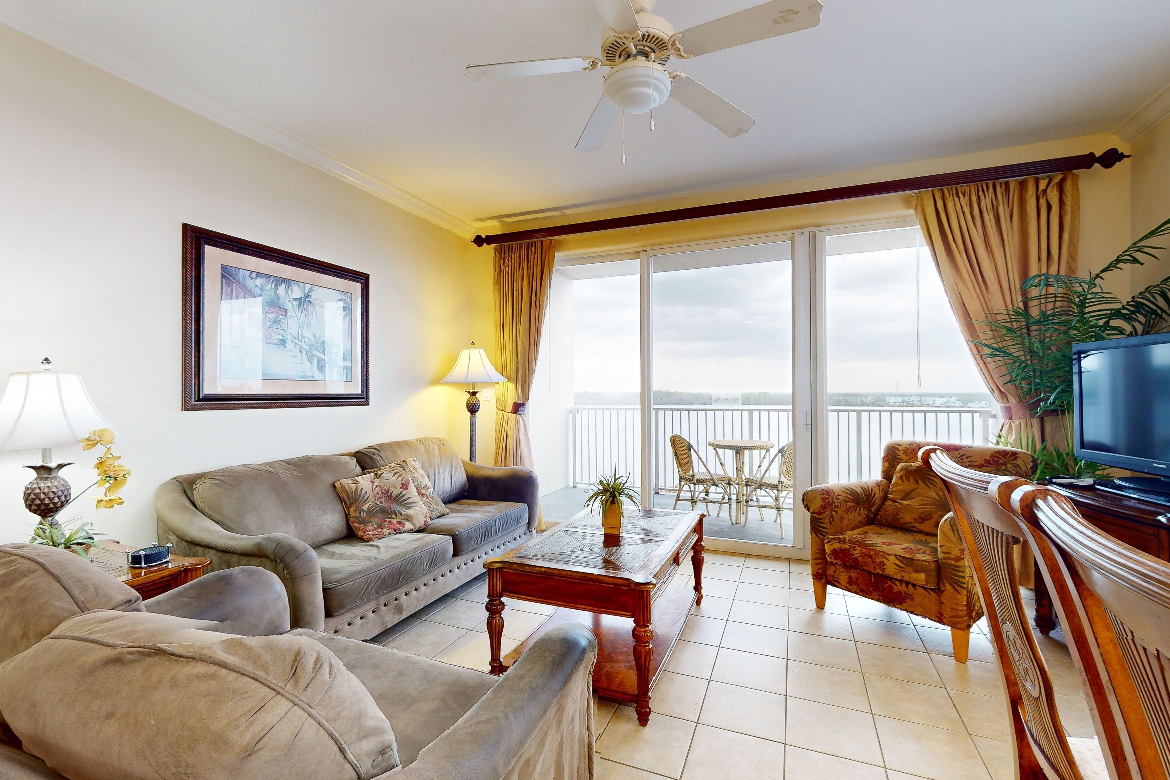 Lovely Lakefront Condo With Pool, Hot Tub, Ac & Views Near Popular Attractions - Lake Buena Vista, FL