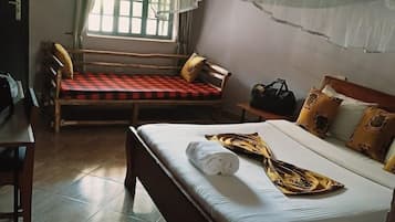 Quarto Duplo Deluxe | Wi-fi grátis, roupa de cama fornecida