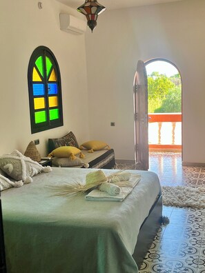 Suíte luxo, 1 cama King, banheiro privativo | Wi-Fi de cortesia