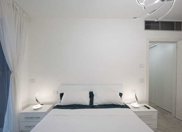 Milano - Nuovo Appartamento Con Grande Terrazza Privata - Milan