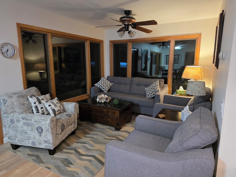 4 Bedroom Home On The Mississippi River. - Maple Grove, MN