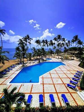 Apartamento, 1 quarto, fumadores, varanda | Piscina | Piscina exterior 