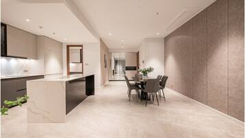 Apartamento de Luxo, 2 quartos, varanda, Vista para a cidade | Interior