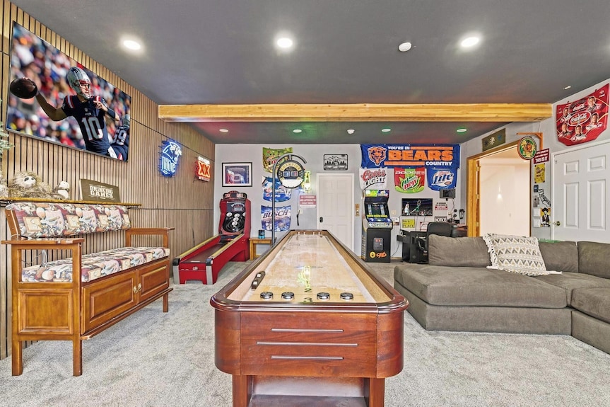 Luxury 5 Bedroom With Two Master Suites! Pet Friendly! Sauna! Enormous Game Room! Ev Charger! Gorgeous Views! - Big Bear, CA