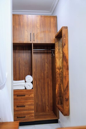 Quarto clássico | Guarda-roupa