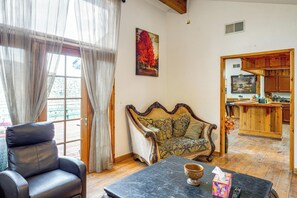 Casa (Multiple Bedrooms) | Interior