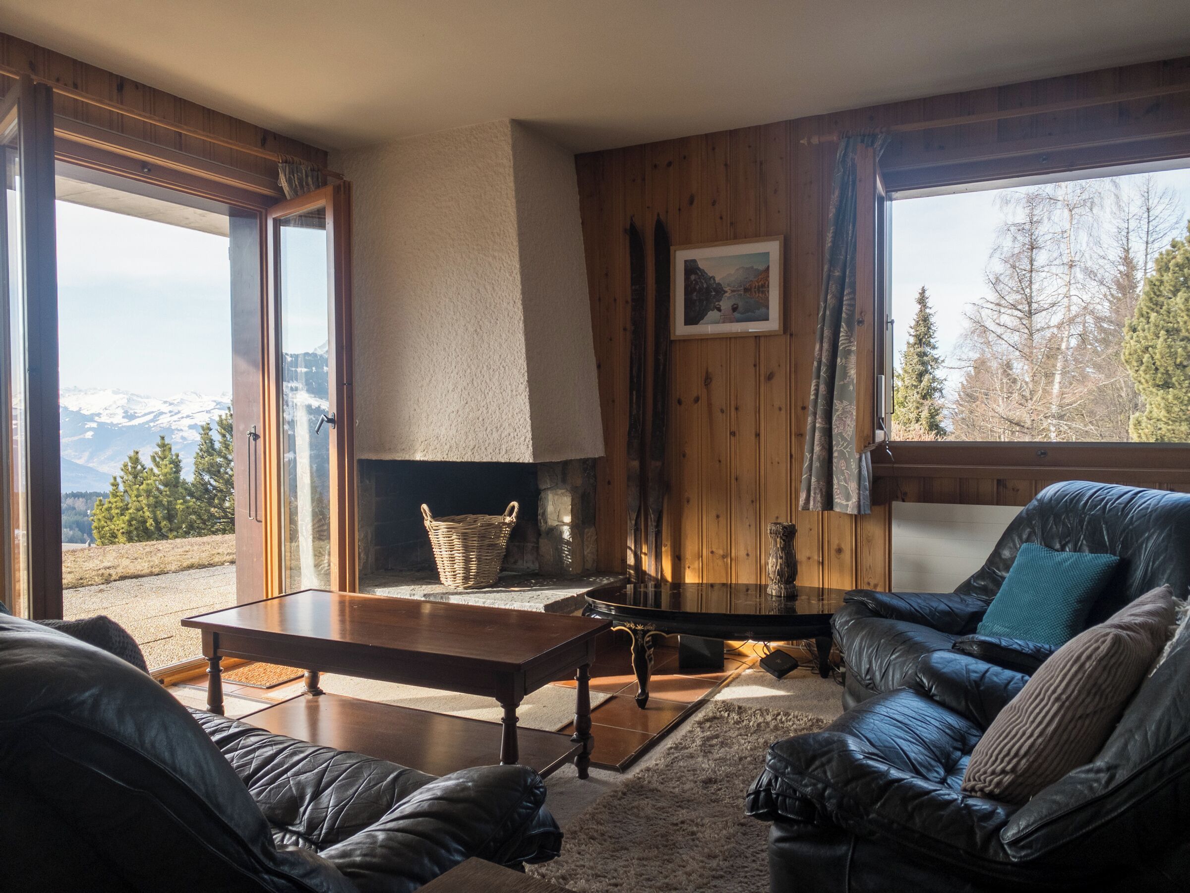 The Apartment Is On The Ground Floor Of A Small Residence In The Heights Of The Village Of Gryon, Wh - Gryon